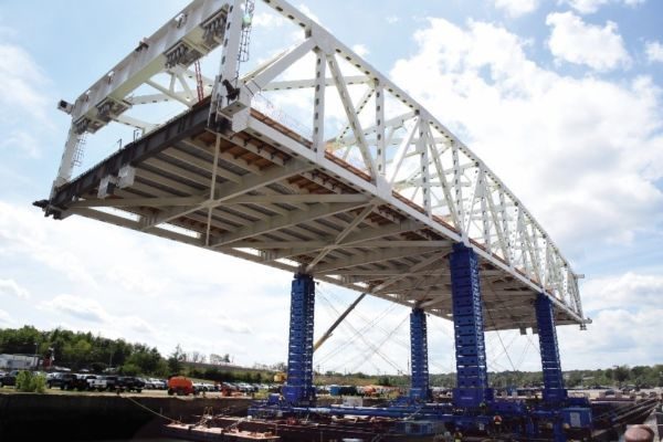 Jack-up systems provide safety for heavy lifts - Industrial Safety News ...