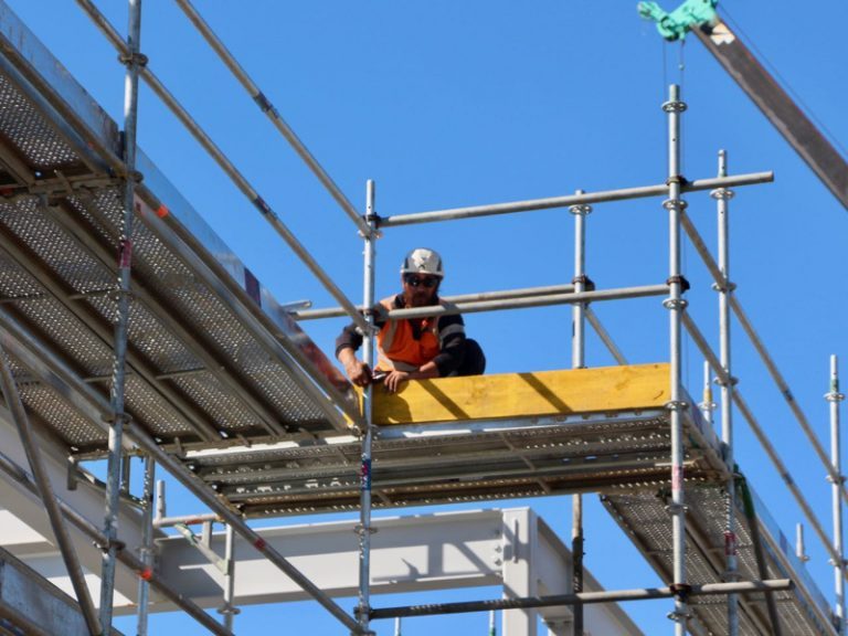Serious injuries after fall from unsafe scaffold